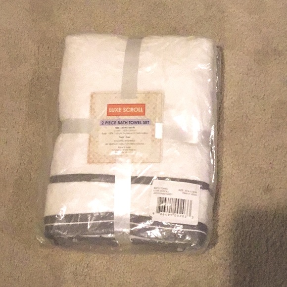 Bath | Towels 2 Pack 10 Cotton Luxe Scroll Bath Towel Set Platinum ...